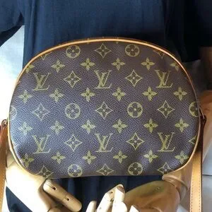 Louis Vuitton | Bags | Louis Vuitton Monogram Blois Shoulder Bag Comes ...